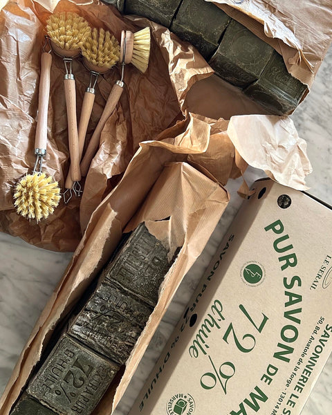 Wooden Brush with Handle | Milk & Honey 1860